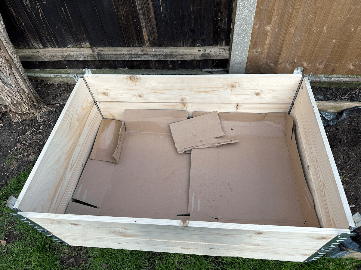 How to fill a raised bed - Life with Jo
